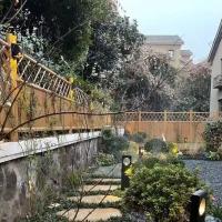 China Elegant Decorative Garden Fence Bamboo Style And Pest Resistant Modular Design for sale