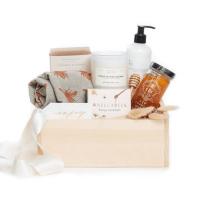 China Hot Stamping Family Cardboard Packaging Box Honey Home Gift for sale