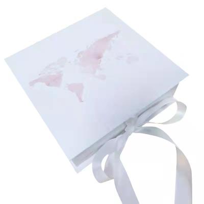 China Luxury Fancy Packaging Box Magnetic Cardboard Shipping Box With Ribbon for sale