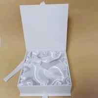 China Luxury Fancy Packaging Box Magnetic Cardboard Shipping Box With Ribbon for sale