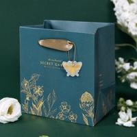 China Wholesale Custom Printed Logo Luxury Shopping Gift Paper Bags With Handle for sale