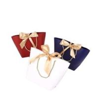 China Personalized Luxury Custom Crafts Handmade Pink Coated Art Paper Cosmetics Clothes Jewelry Gift Bag Small for sale
