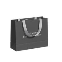 China Food Grade Paper Kraft Christmas Gift Bags 230gsm 250gsm Ribbon Handle for sale