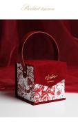 China Rectangular Rigid Packaging Box With Handle And Magnetic Closure For Gift for sale