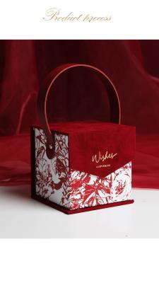 China Rectangular Rigid Packaging Box With Handle And Magnetic Closure For Gift for sale