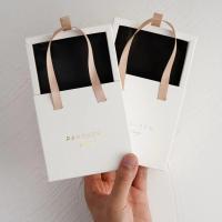 China Rectangular Jewelry Packaging Box Elegant Presentation Package Recyclable for sale