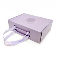 China Customizable Printing Logo Clothes Corrugated Folding Cardboard Shipping Box Durable with Ribbon Handle for sale