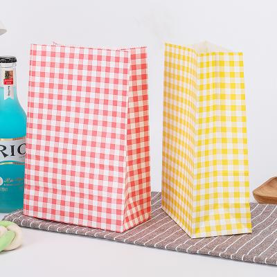 China Custom CMYK Pantone Colors Custom Printed Paper Bags Suitable for Retail Food Packaging Gift Shops and Event Giveaways for sale
