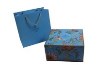 China CMYK Logo Blue Paper Bags With Handles Handmade 200gsm Paper Material for sale