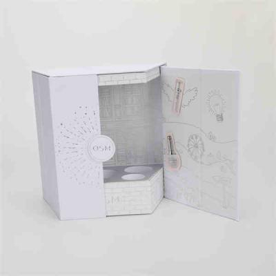 China Foldable Sturdy Gift Boxes With Lids Magnetic Closure Embossing Debossing for sale