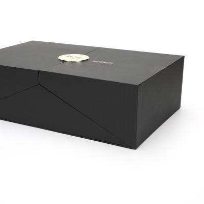 China UV coating Black Gift Boxes With Lids Art paper / Ivory board Material for sale