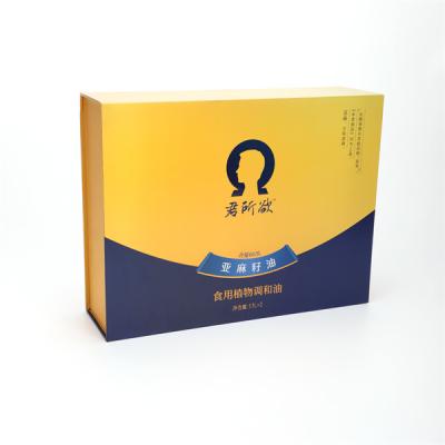China Flap Lid Cardboard Magnetic Closure Gift Box Easy folding side for sale