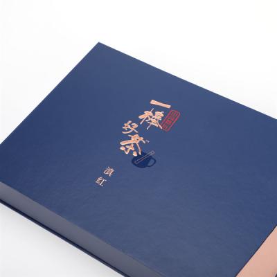 China Foldable Magnetic Luxury Tea Boxes Custom Logo with powerful magnets for sale