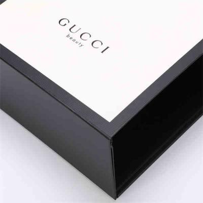 China Easy Folding Packaging Magnetic Box Glossy / matt lamination for sale
