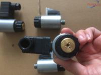 China Hydraulic Pump Solenoid Coil 2 Pin 3 Pin Replacement Spare Parts for Construction Machinery for sale
