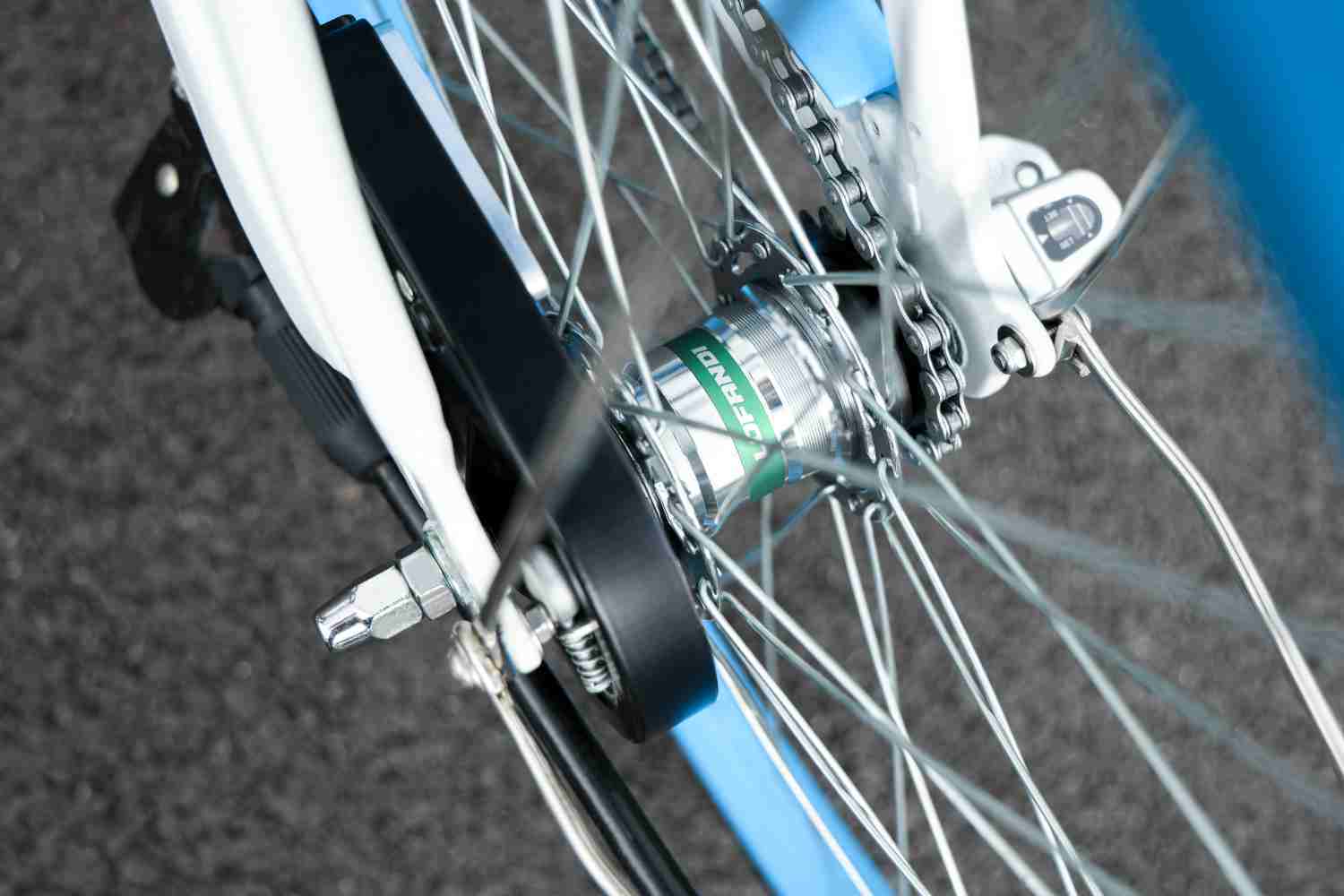 Rear hub installation view