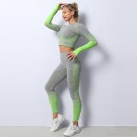 China Round Neckline 85% Nylon Seamless Yoga Sets Gradient Blue Tie Dye Workout Set for sale