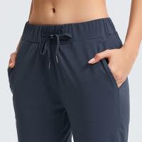 China Straight Leg Yoga Pants Low Rise for Women 80% Nylon 20% Spandex Breathable Quick Dry for sale
