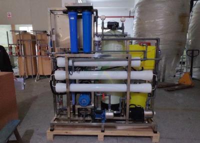 China Anti Corrosive 4000LPD Seawater Reverse Osmosis Desalination Water Treatment System 220V 380V for sale