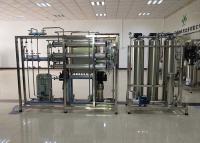 China 250LPH 2 Stage RO EDI System Medical Ultrapure Water Treatment Machine for sale