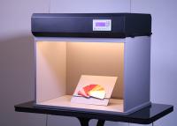 China Reflective Camera Test Light Source Box , Silk Color Viewing Cabinet For Color Assessment for sale