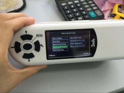 China Handheld Silk Colorimeter NH310 Auto Calibration For Oil / Food / Paint / Textile for sale