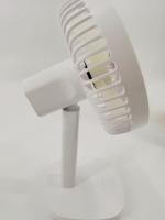 China Battery Powered Small Kitchen Table Fan 5W Portable 7 Hours Last for sale