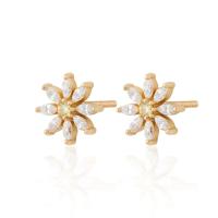 China 925 Sterling Silver 18K Gold Plated Flower Design Stud Earrings with Marquise Cut and Claw Setting for sale