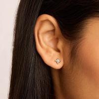 China 925 Sterling Silver Flower Stud Earrings Small Size for Everyday Wear for sale