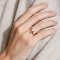 China Rose Gold Plated 925 Sterling Silver Pear Cut Purple Sapphire Curved Stackable Ring for sale