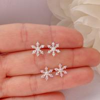 China 925 Sterling Silver Rhodium Plated CZ Snowflake Stud Earrings 2g for sale