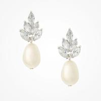 China Handmade 18K Gold Plated Pearl Drop Earrings with White Glass Pearls for Bridal and Wedding for sale