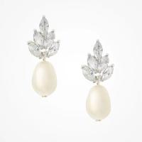 China Handmade 18K Gold Plated Pearl Drop Earrings with White Glass Pearls for Bridal and Wedding for sale