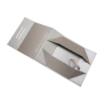 China Cardboard Luxury Gift Box Foldable Magnetic Closure With Hinged Lid for sale