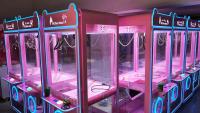 China Custom Claw Doll Machine Crane Game Arcade Machine 80x80x200cm CE Certified for Shopping Mall for sale