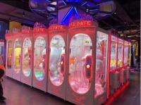 China Dreamland Pink Date Coin Operated Crane Machine 80x74x220cm CE Certified Prize Game for sale