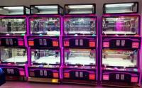 China Coin Operated Plush Crane Machine 60KG 4P Toy Claw Machine with CE Certificate for sale