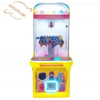 China Dreamland Mini Coin Operated Claw Machine 55x55x128 cm CE Certified for Indoor Game Centers for sale