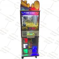 China Dreamland Coin Operated Claw Crane Prize Vending Machine 65x80x185cm CE Certified for sale