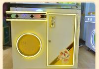 China Dreamland Coin Operated Claw Crane Machine 85x80x195cm for Shopping Mall Arcade for sale