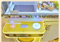 China Dreamland Coin Operated Claw Crane Machine 85x80x195cm for Shopping Mall Arcade for sale