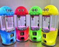 China Dreamland Coin Operated Claw Crane Machine 72x72x175cm CE Certified Plush Toy Grabber for sale