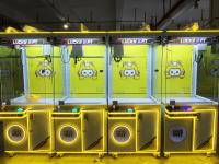China Dreamland Mini Super Claw Crane Machine 85x80x195cm CE Certified Arcade Toy Prize Machine for sale