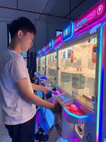 China Dreamland 2024 Coin Operated Claw Crane Machine 80x50x180 cm CE Certified Prize Vending Game for sale