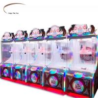 China Dreamland Coin Operated Clip Prize Vending Machine 85x100x210cm CE Certified for sale