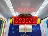 China Dreamland Challenge 10 Seconds Coin Operated Arcade Prize Vending Gift Game Machine 85x90x225cm CE for sale