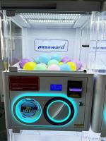 China Dreamland Coin Operated Capsule Toy Vending Machine 220V 60W 50x58x160cm for sale