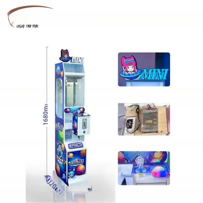 China Dreamland Mini Claw Crane Machine 30x62x168cm Coin Operated Plush Toy Gift Arcade Game for sale