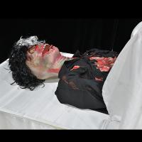 China 1m-2m Realistic Robotic Corpse Prop For Haunted Houses And Halloween for sale