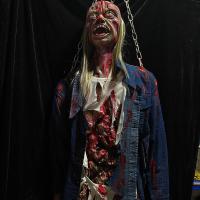 China Haunted Houses Hanging Ghost Halloween Decoration Animatronic Prop With Horror Sound for sale